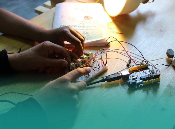 Atelier Microcontrôleur Arduino #partie1 | Les Bases du numérique d ...